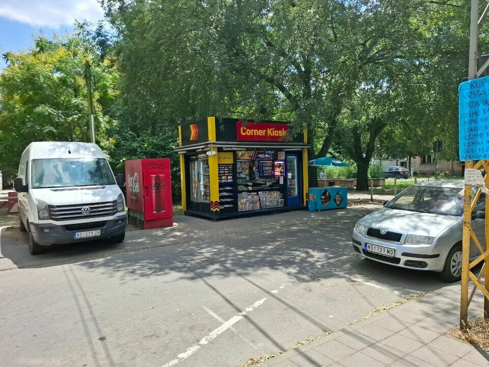 Gazete bayi Corner Kiosk, Güney Backa İlçesi, foto