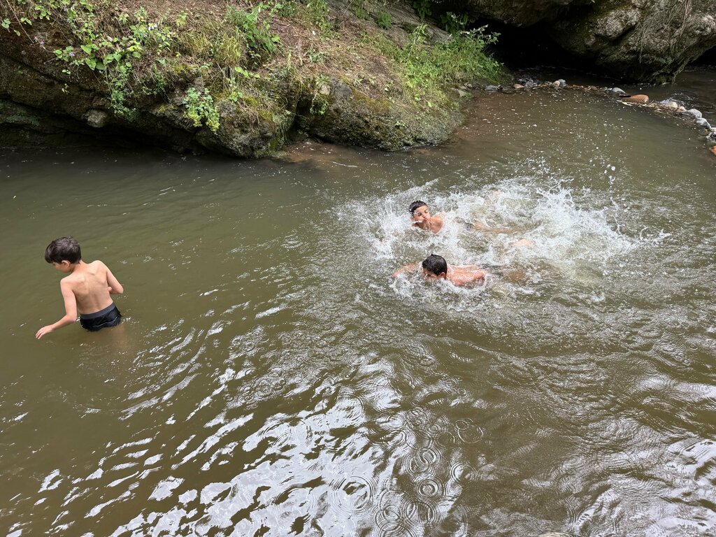 Dağ zirvesi Skhtorut, Tavuş, foto