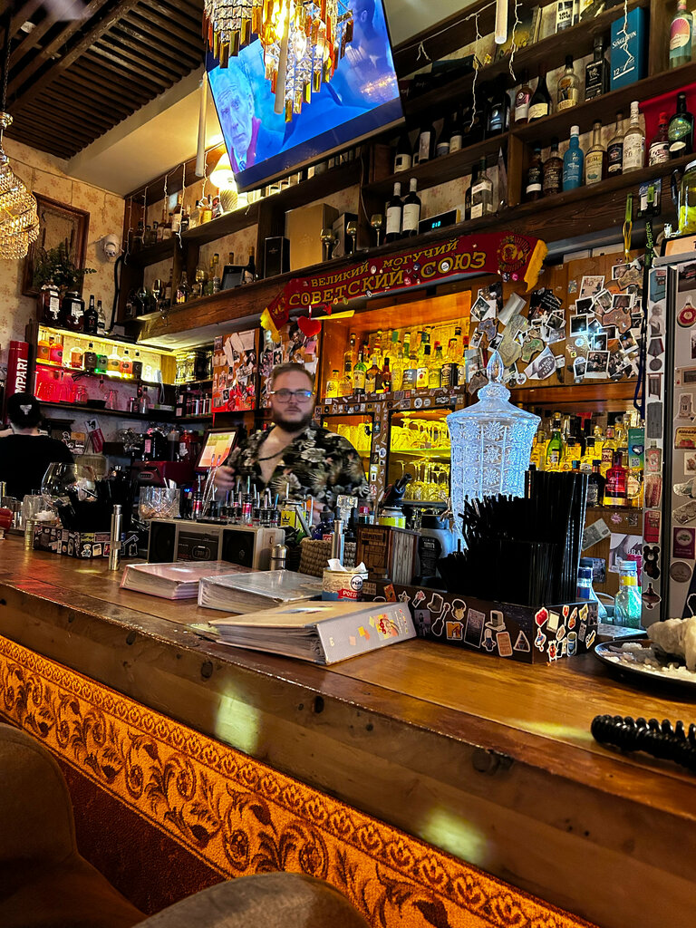 Bar Khitriy Shprot, Soçi, foto