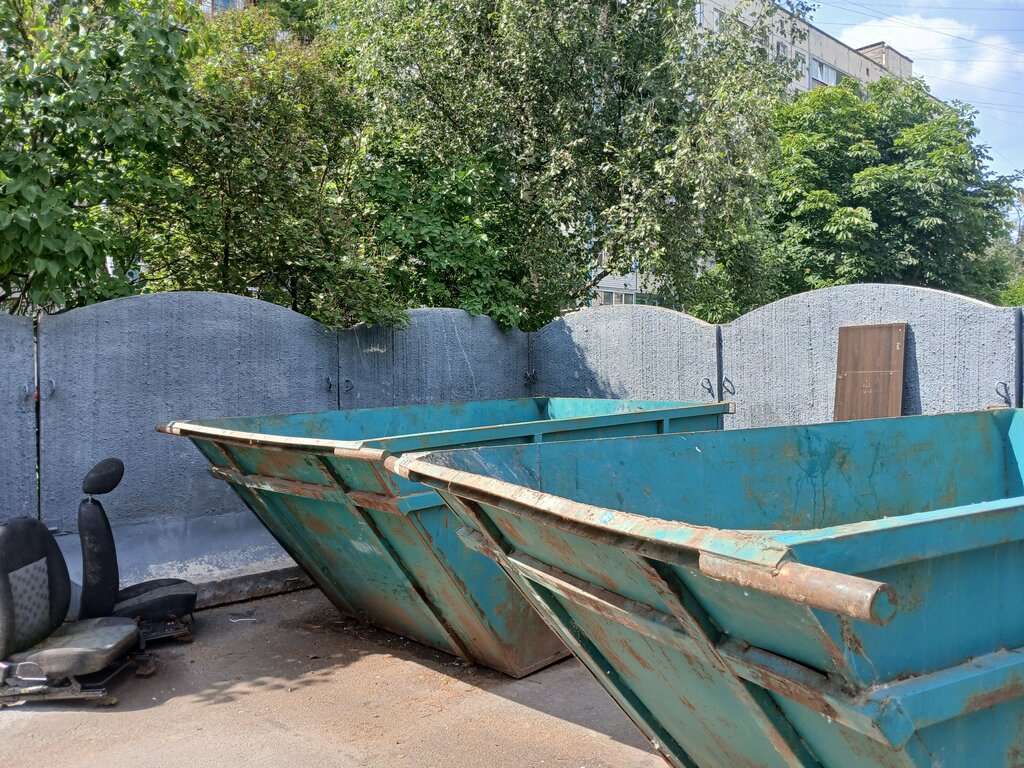 Çöp alanları Trash and garbage disposal area, Saint‑Petersburg, foto