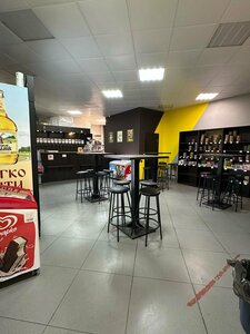 Cup (Sovetskaya ulitsa No:3, Shadrinsk), bar  Şadrinsk'ten