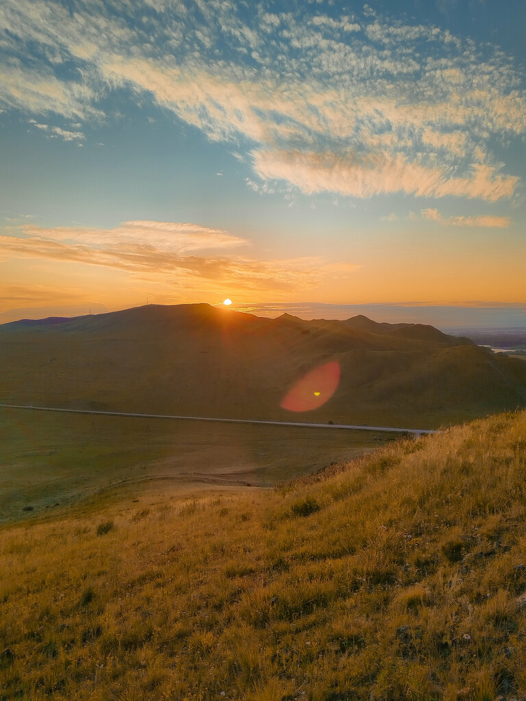 Dağ zirvesi Гора Уйтаг, Hakasya, foto
