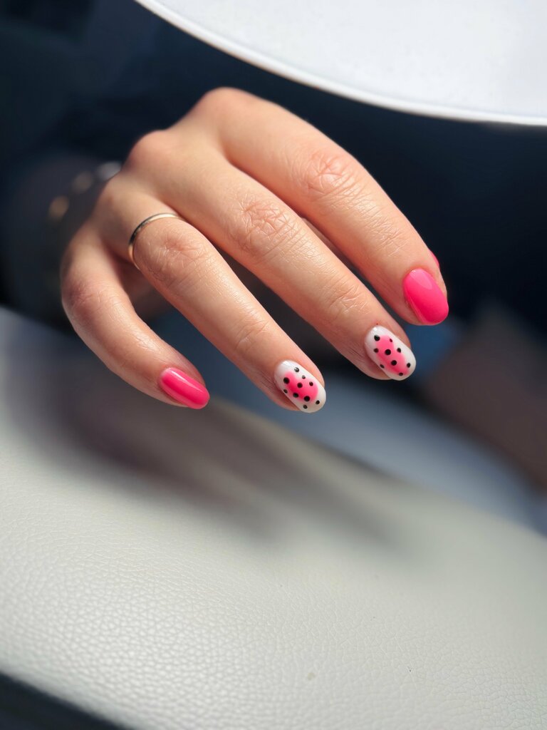 Manikür-pedikür Koroleva nails, Moskova, foto