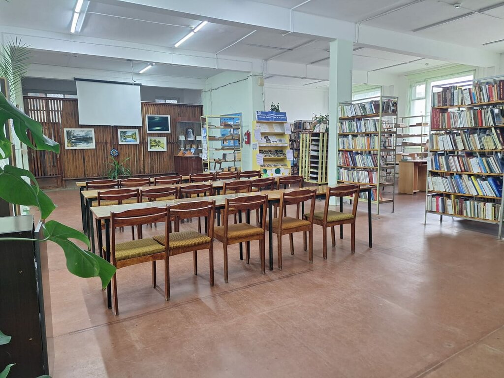 Kütüphaneler Biblioteka im. V. I. Lunina, Armavir, foto