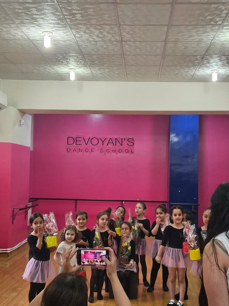 Dans okulları Sofi Devoyan's Dance School, Malatia-Sebastia Masnachyux, Erivan, foto