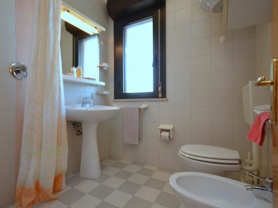 Daireler Beautiful penthouse close to the Thermal Baths by Beahost Rentals, Dünya, foto