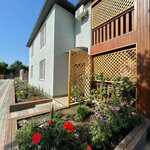 Marina beach resort (Republic of Daghestan, gorodskoy okrug Makhachkala, mikrorayon Karaman-7, ulitsa Agamedova), resort oteller, tesisler  Makhachkala'dan