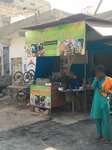 Raees Ahmad (Province of Sindh, Karachi, Landhi Town, Sector 37-D, Landhi 1), fast food  Karaçi'den