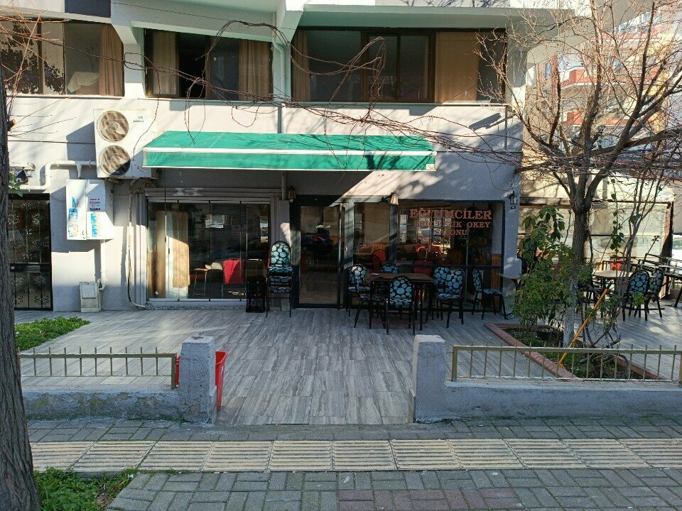 Oyun salonları Eğitimciler Kıraathanesi, İzmir, foto
