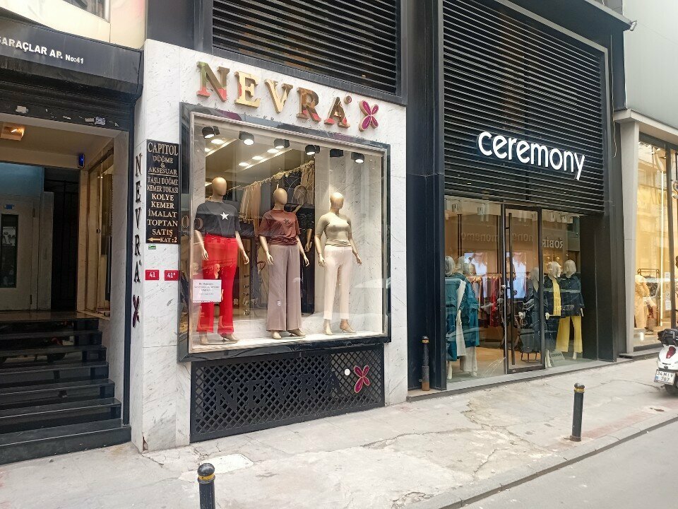 Giyim mağazası Nevra Giyim, İstanbul, foto
