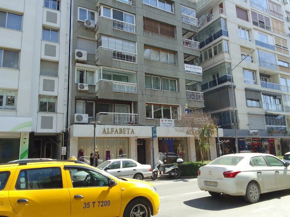 Özel ağız ve diş sağlığı klinikleri ve muayenehaneleri Diş Hekimi Kaniver Çetinkaya, İzmir, foto