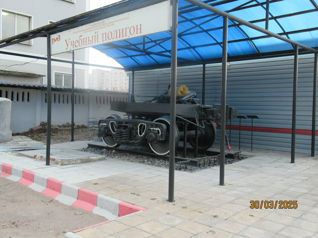 Teknoloji anıtı Паровоз-памятник Л-1754, Moskova, foto