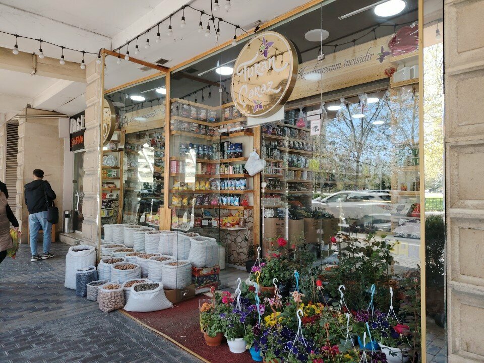 Kuruyemiş, atıştırmalık, kuru meyve Turan Çərəz, Bakü, foto