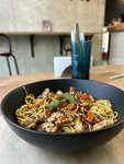 Ricenoodles. wok (Plesetskaya Street No:4), kafe  Saint‑Petersburg'dan