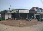 Auto repuestos (Santa Cruz de la Sierra, Avenida Quinto Anillo), otomobil yedek parçaları  Santa‑Krus'tan