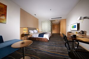 Holiday Inn Express Luoyang City Center (Henan Province, Luoyang City, stantsiya Loyan), otel  Luoyang'dan