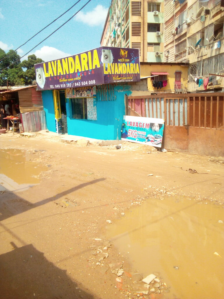 Çamaşırhaneler Avoz de agua, Loanda, foto