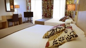 Augusta Club & SPA - Adults Only (Calle Mestres No:4, Lloret de Mar), otel  Lloret De Mar'dan