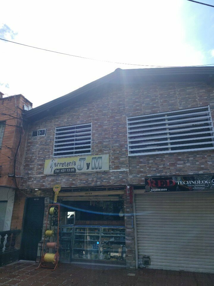 Toptan temizlik ürünleri Ferreteria JyM, Medellin, foto