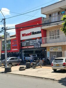 Wheel House (Valle del Cauca, Municipio de Santiago de Cali, Comuna 19, Carrera 28, 7-76), otomobil servisi  Cali'den