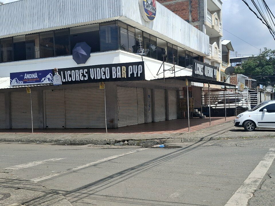 Alkollü içecekler Pyp, Cali, foto