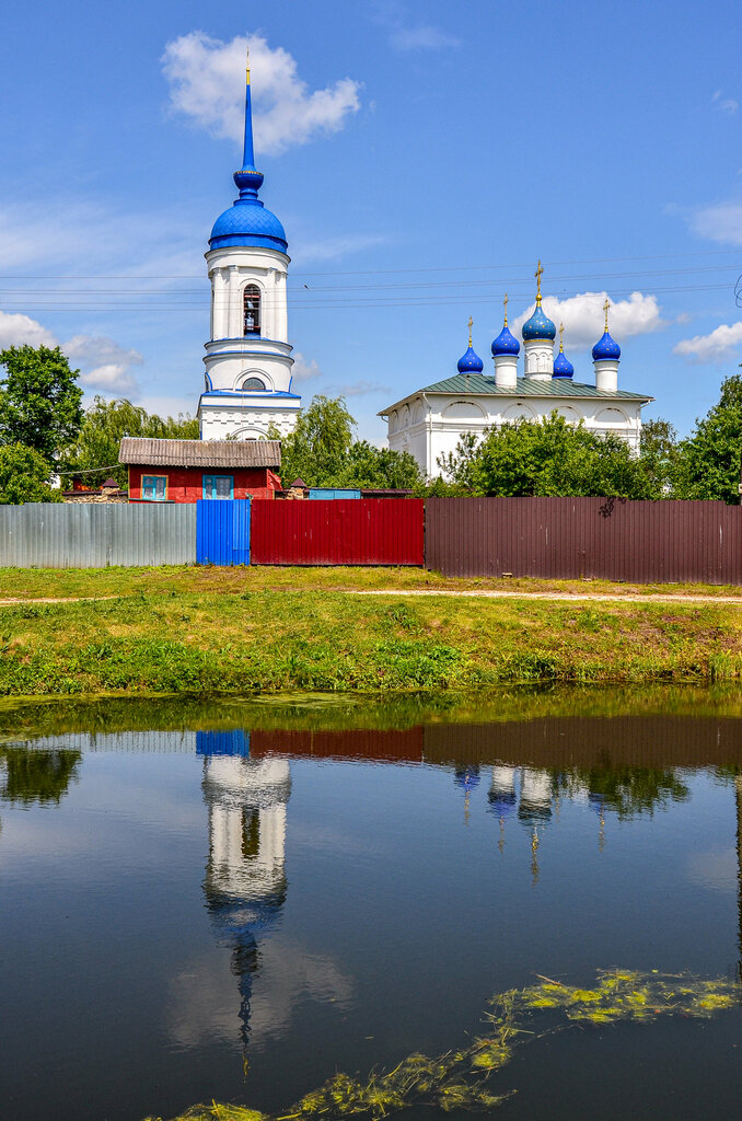 Manastır Holy Dormition Gremyachev Monastery, Kalujskaya oblastı, foto