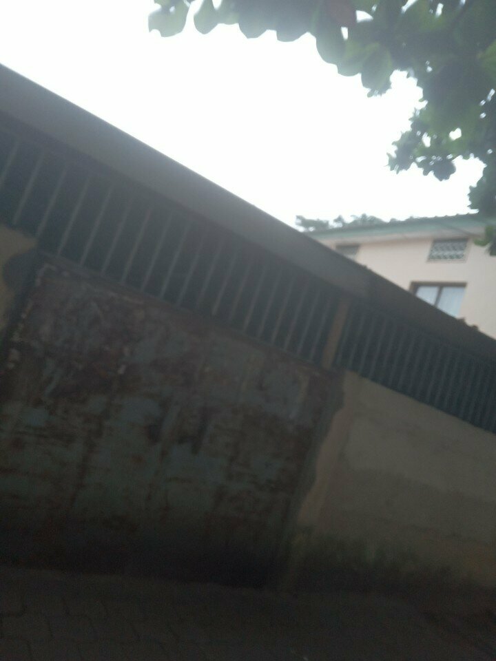 Ortaokul Notre Dame College of the Plateau, Abican, foto