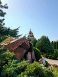 Грот в память о стойкости грузинской святой Шушаники (Volgograd Region, Serafimovich), şapel, haç anıtı  Serafimoviç'ten