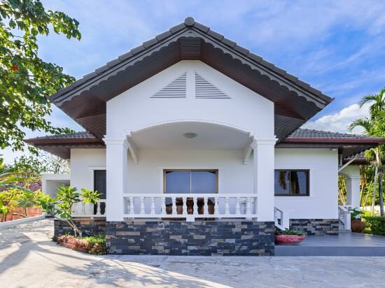 Otel 5 Bedrooms Pool Villa Behind Phuket Z00, , foto