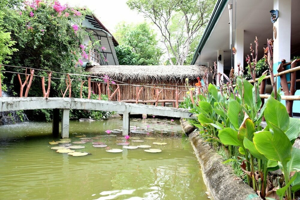 Otel Hungry Lion Resort and Restaurant, , foto