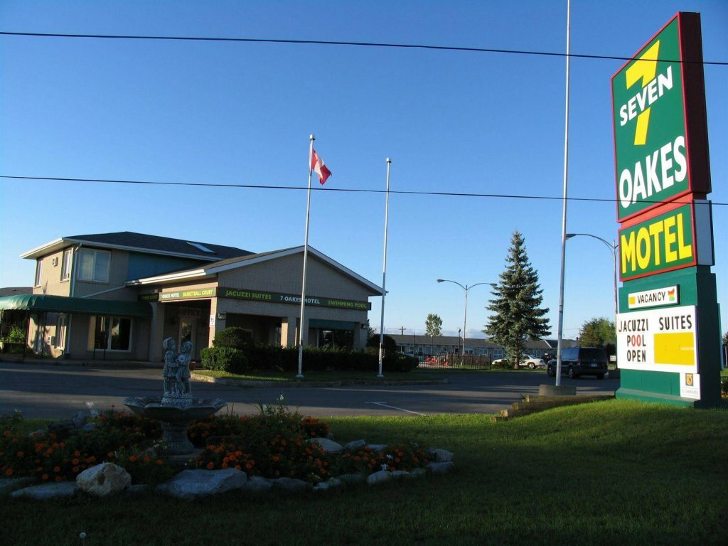 Otel Seven Oakes Motel, Kingston, foto