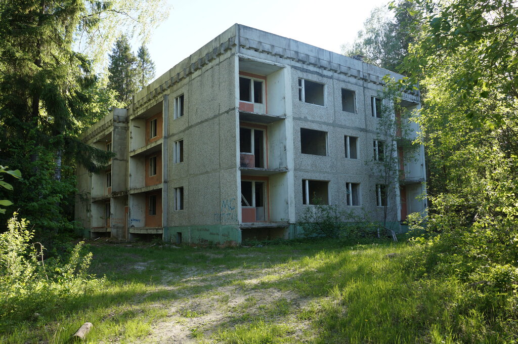 Unutulmaz olayların yeri Заброшенный пионерлагерь, Nijegorodskaya oblastı, foto