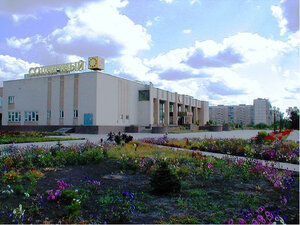 Солнечный (Nikolskaya ploshchad No:5), kültür merkezleri  Alekseyevka'dan