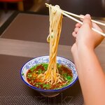 Lanzhou (Soltústik aınalym tas joly No:32Б), kafe  Almatı'dan