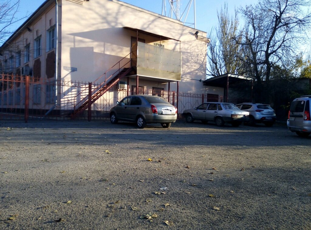 Otoparklar Автомобильная парковка, Astrahan, foto