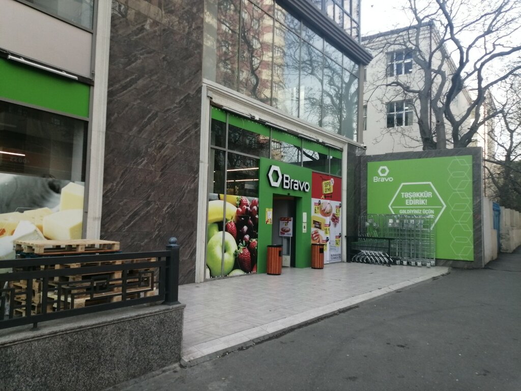 Süpermarket Bravo, Bakü, foto