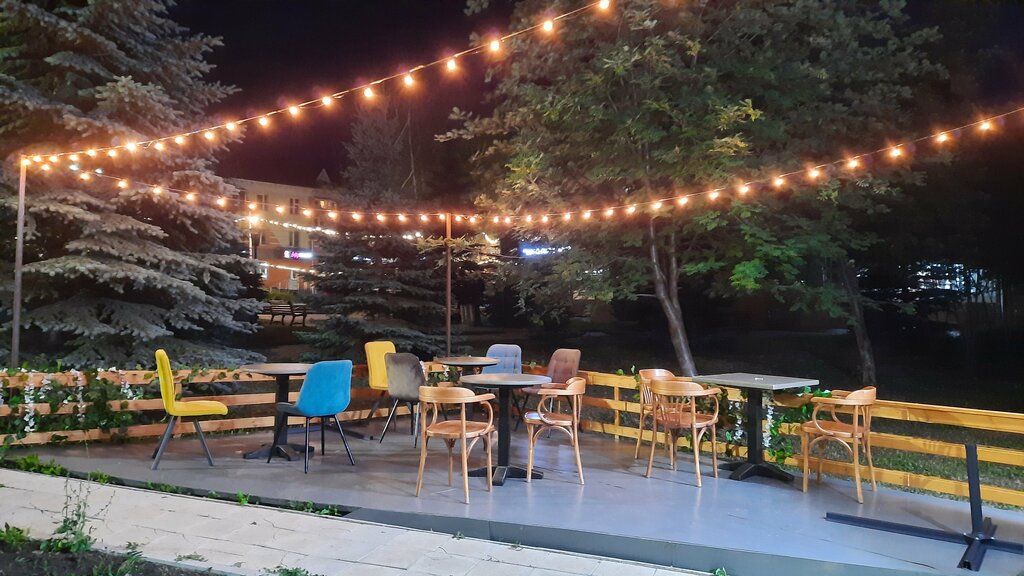 Kahve dükkanları Чб, Almetyevsk (Elmet), foto