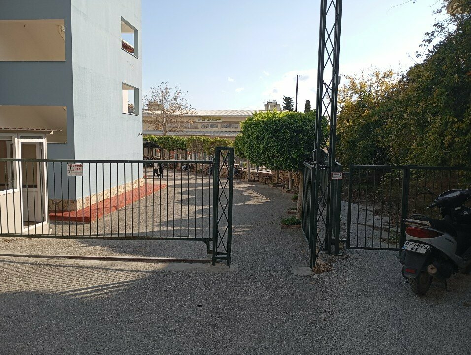 Lise Hüseyin Girenes Fen Lisesi, Alanya, foto