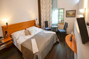 Restaurant - Hotel Höerhof (Obergasse No:26, Idstein), otel  Idstein'dan
