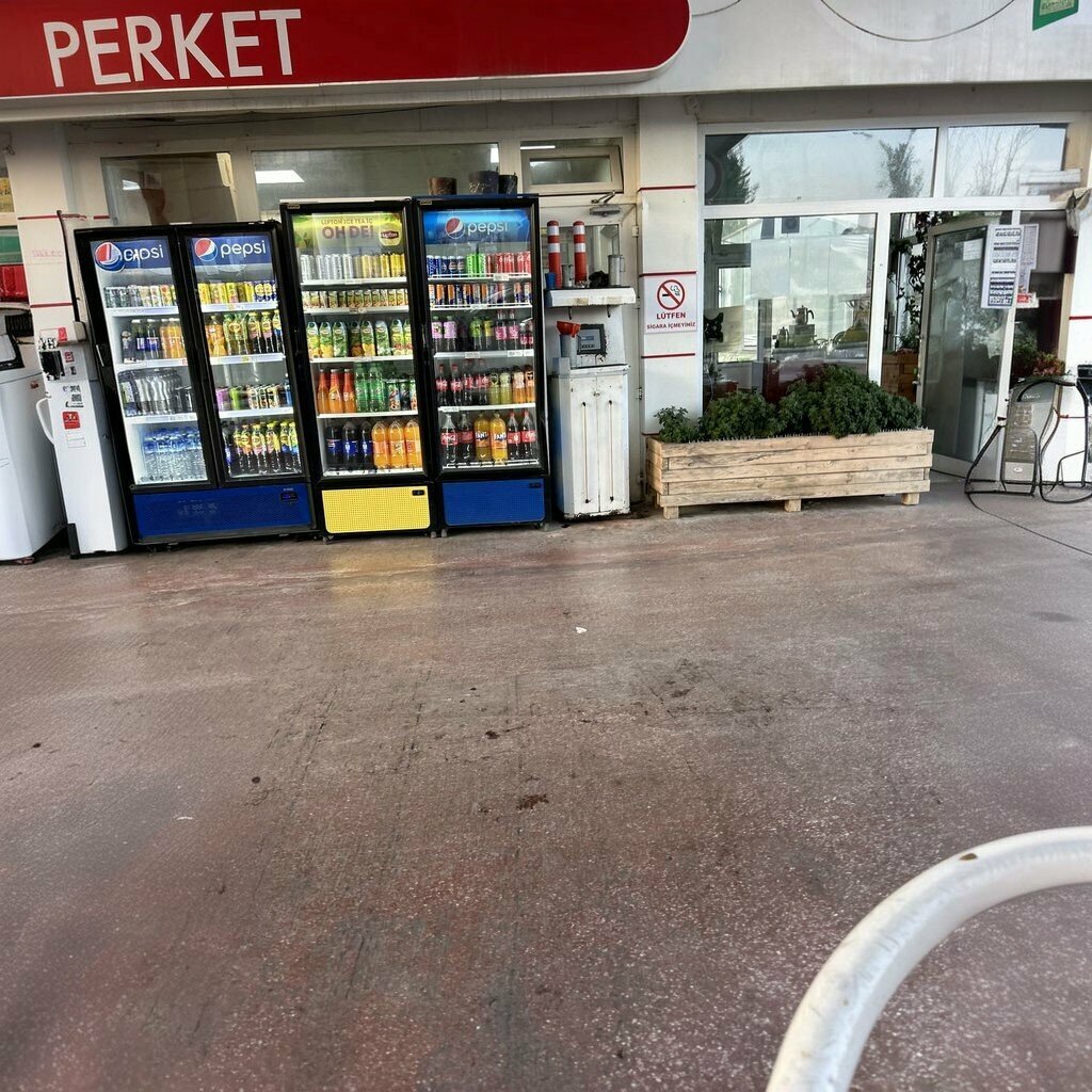 Benzin istasyonu Lukoil, Kütahya, foto