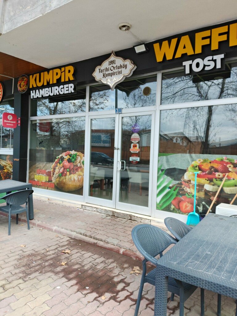 Kafe 1991 Tarihi Ortaköy Kumpircisi, Konya, foto