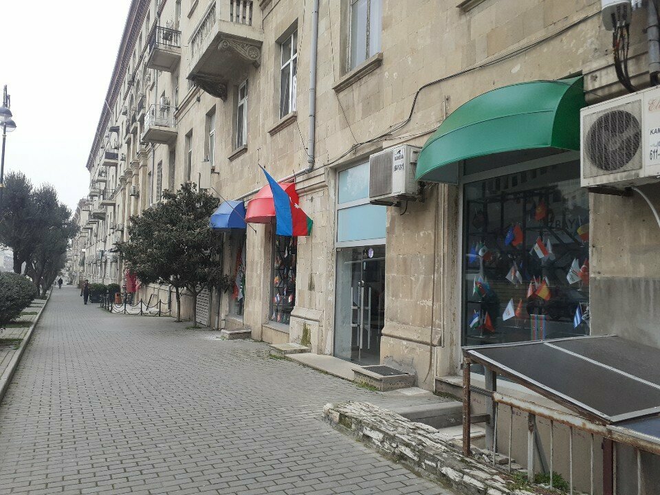 Hediyelik eşya mağazaları Azbayraq, Bakü, foto