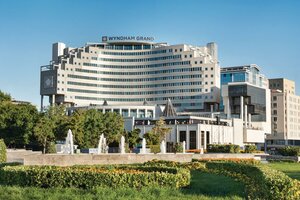 Wyndham Grand Kayseri (Kayseri, Kocasinan, Gevher Nesibe Mah., Tekin Sok., 2), otel  Kayseri'den