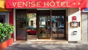 Hotel De Venise (Île-de-France, Paris-Orly Airport, Paris-Orly Terminal 4), otel  Paris'ten
