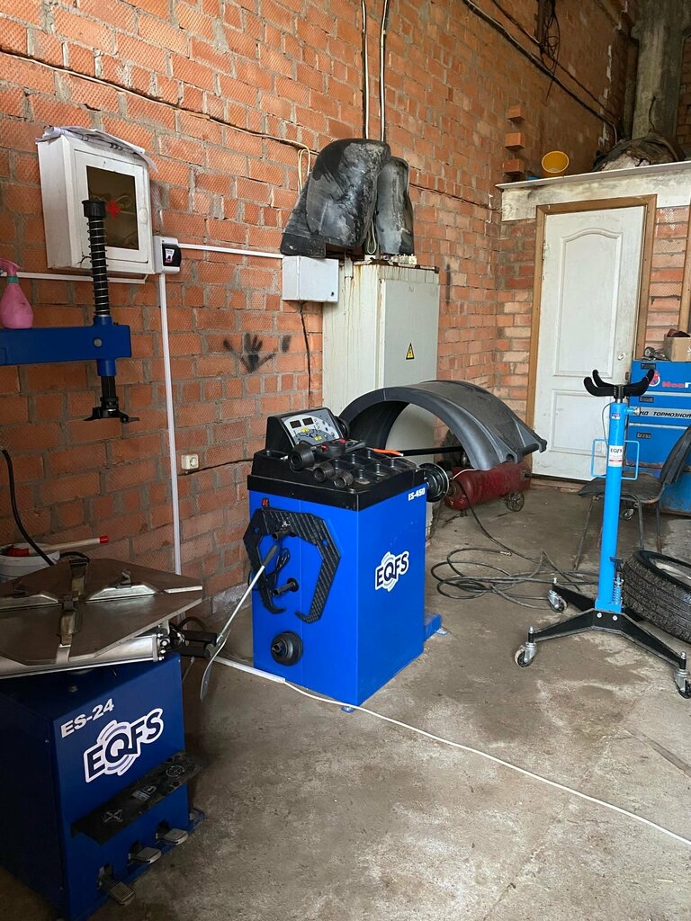 Otomobil servisi Автосервис, Holm, foto