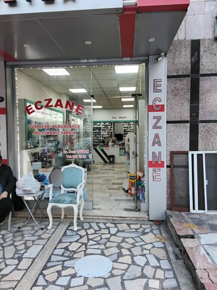 Eczaneler Feyza Eczanesi, İzmir, foto