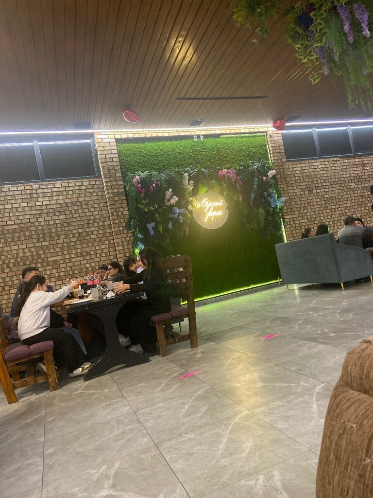 Kafe Lunny Dvorik, Almatı eyaleti, foto