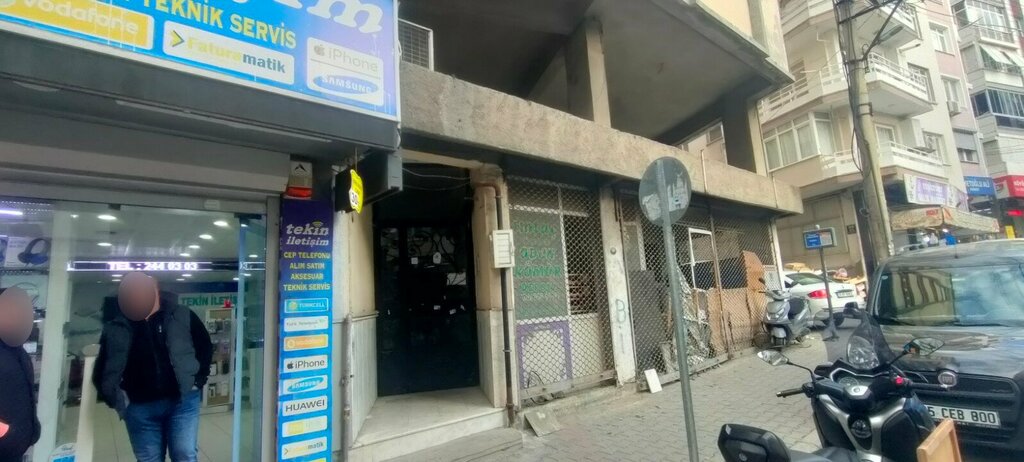 Cep telefonu ve aksesuarları satış mağazaları Tekin İletişim, İzmir, foto