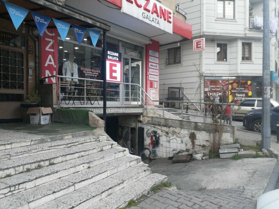 Otomobil servisi 8, İstanbul, foto
