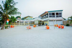 Dome Dore Hotel (Rue Morya No:55, La commune Koumassi), restoran  Abican'dan